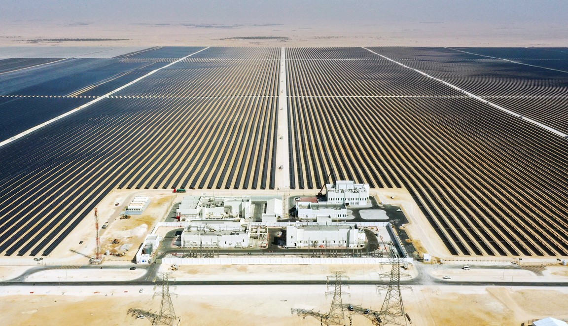 Sungrow Delivered the 800MW Al Kharsaah Solar Power Plant in Qatar - News